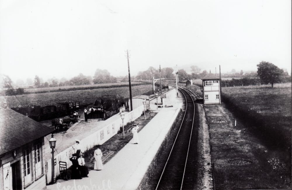 What’s the correct signalling for this single track branch through ...